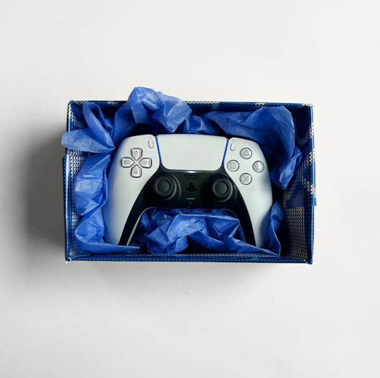PlayStation Holiday Contest: Win 1 of 10 PS5 controllers + PlayStation ...